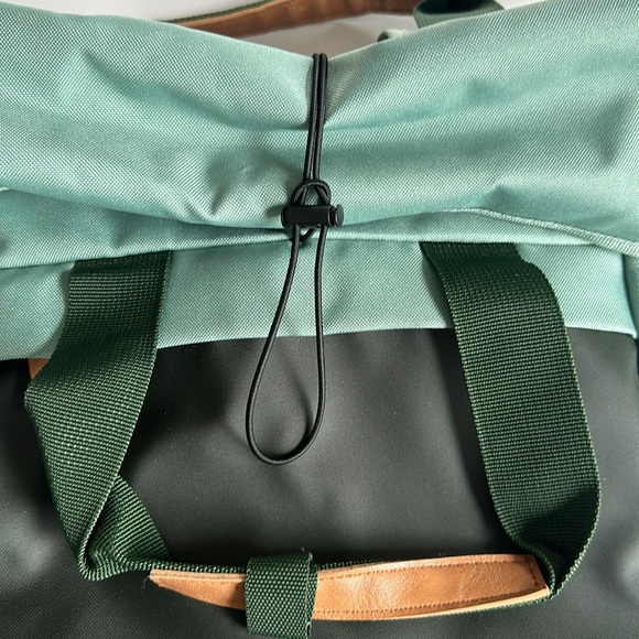 Doterra | Bags | Doterra 220 Convention Pursue Backpack From Recycled ...